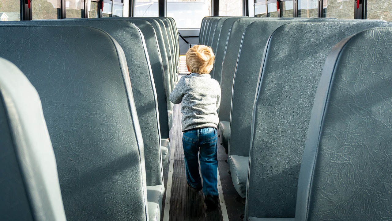 What is the vinyl bus flooring? - AugustFlooring